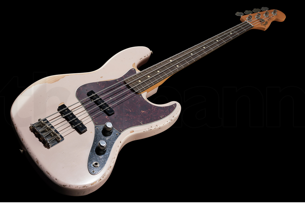 → Anmeldelse: Fender Flea Jazz Bass RW Roadworn Shell Pink (2025)